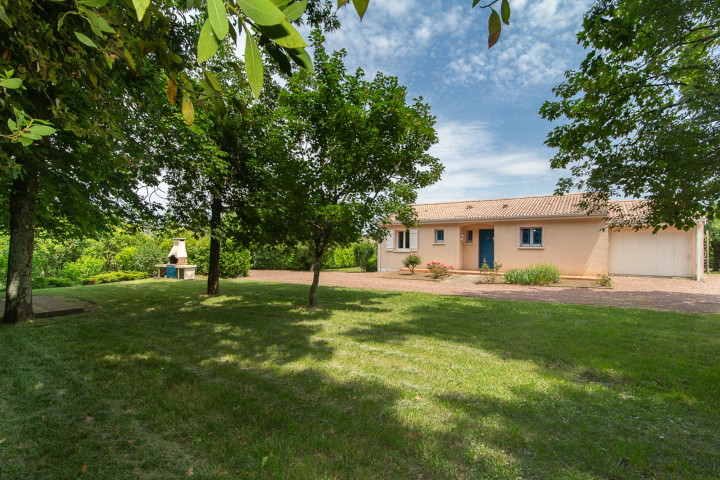 Gîte Le 31 Bis, In The City Center With Garden. - Blaye