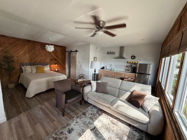 Lutz Studio  Private Entrance, Kitchen & Patio - Land O' Lakes, FL
