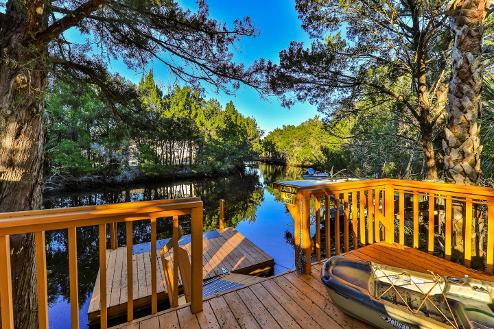 The Banyon House 2br 2ba On Canal + Kayaks - Homosassa