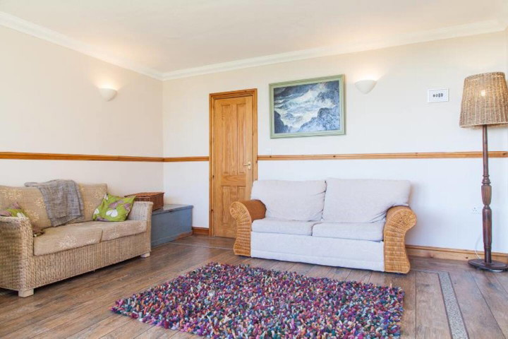 Rustic Apartment With Sea Views - Manorbier