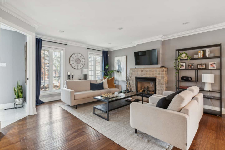 Luxurious 3 Bedrooms House, Pool, Garage - Ottawa
