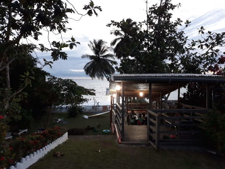Kribinb, Right On The Water 2 - Camerún