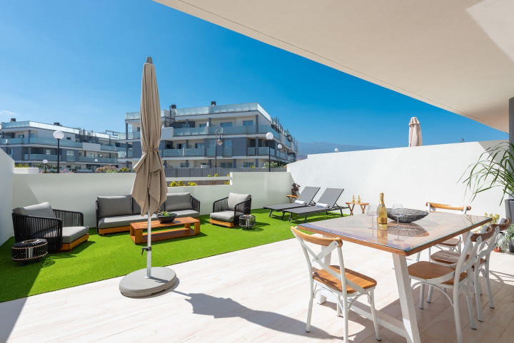 Explorer's Beach Apartment With Backyard Lounge - San Miguel de Abona