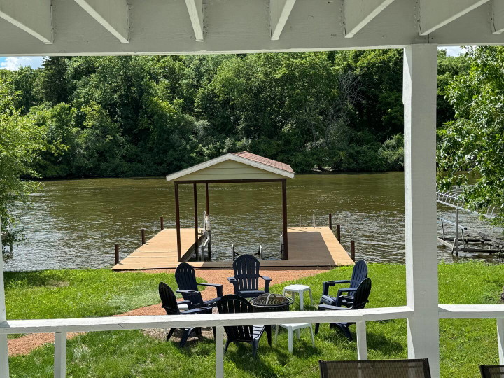 Waterfront | Private Dock | Two Suites - Crystal Lake, IL