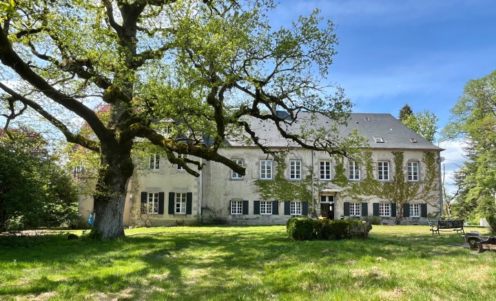 Gite 1 De Charme Face Au Château De Beauvais - Bourganeuf