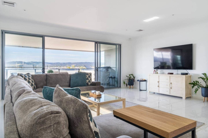 Helm Housea Contemporary Coastal Group Retreat - Mount Martha