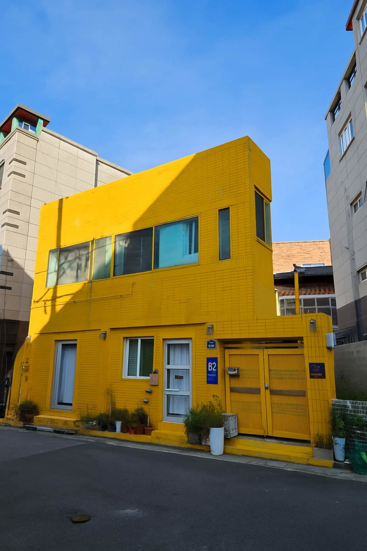 [스테이노랑]2층독채,침실2,현충로역(1호선)4분,앞산전망대,이월드,시내까지 지하철 8분 - Daegu