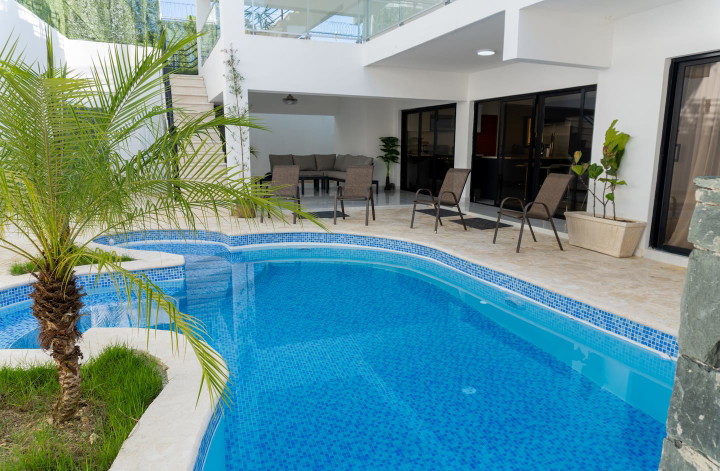 Spacious Villa, Van & Driver Available - Santo Domingo