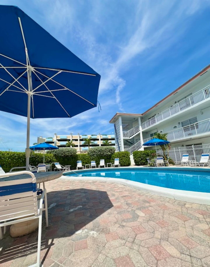 Walking Distance To Beach, 1br + 1bath - Deerfield Beach, FL
