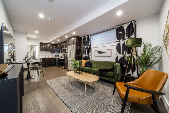 University Charming Bnb*legal Suit By Subway, Slp4 - Edmonton