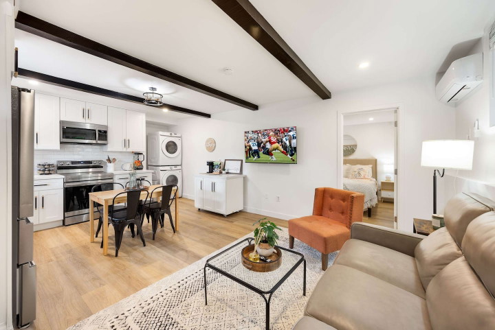 Designer 1br Oasis | 1 Min To I-5 & Costco - Lynnwood, WA