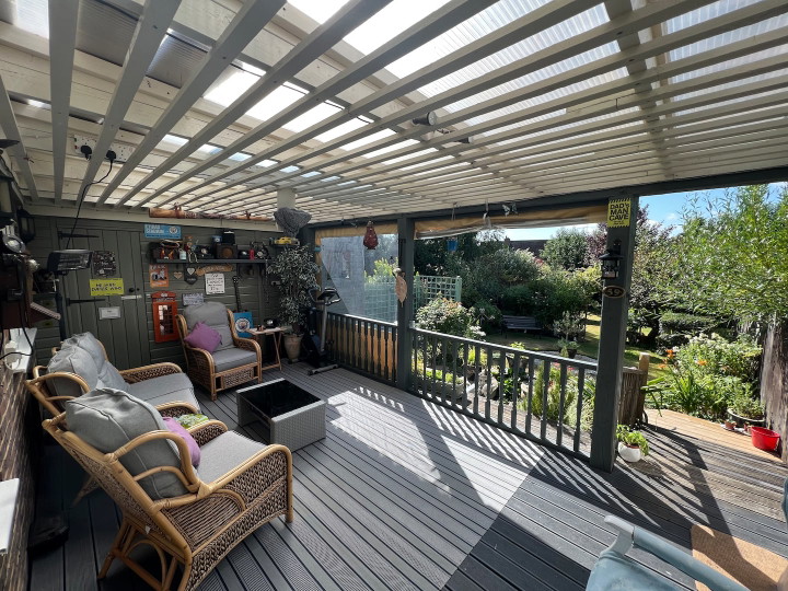 Beautiful Spacious 2 Bedroom Town House - Petersfield