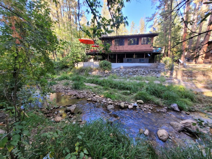 Enchanting Creekside Log Cabin - Christopher Creek, AZ