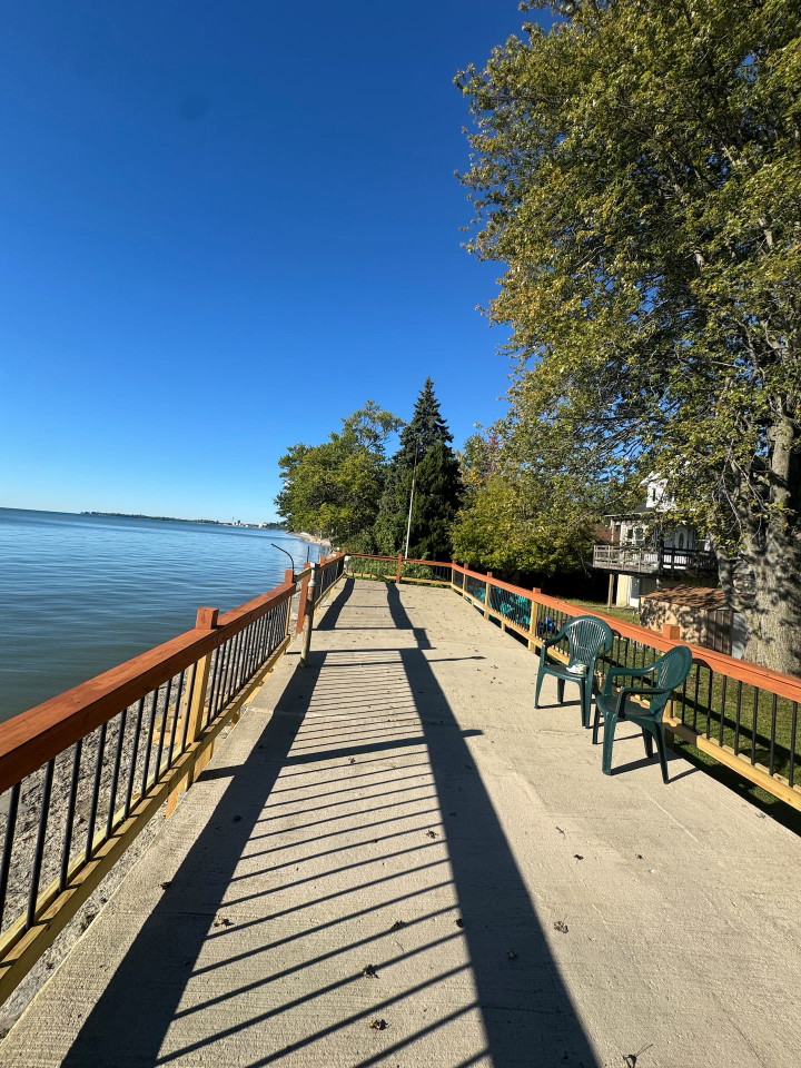 Peaceful Lakefront Living  Breathtaking 3-br Home - Lake Erie, PA