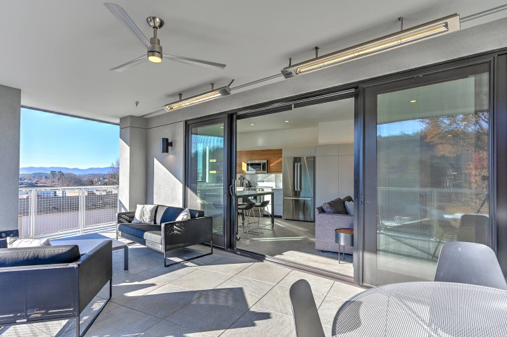 Luxury Pet Friendly Condo, Downtown Asheville With Heated Balcony - Weaverville, NC