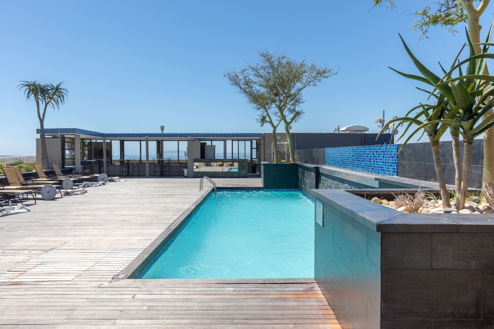 Cape Royale 2 Bedroom Apartment - Camps Bay