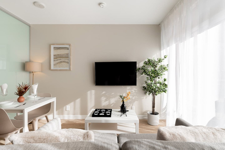 Airy Japandi, Modern, Ac, Parking, Netflix - Vancouver