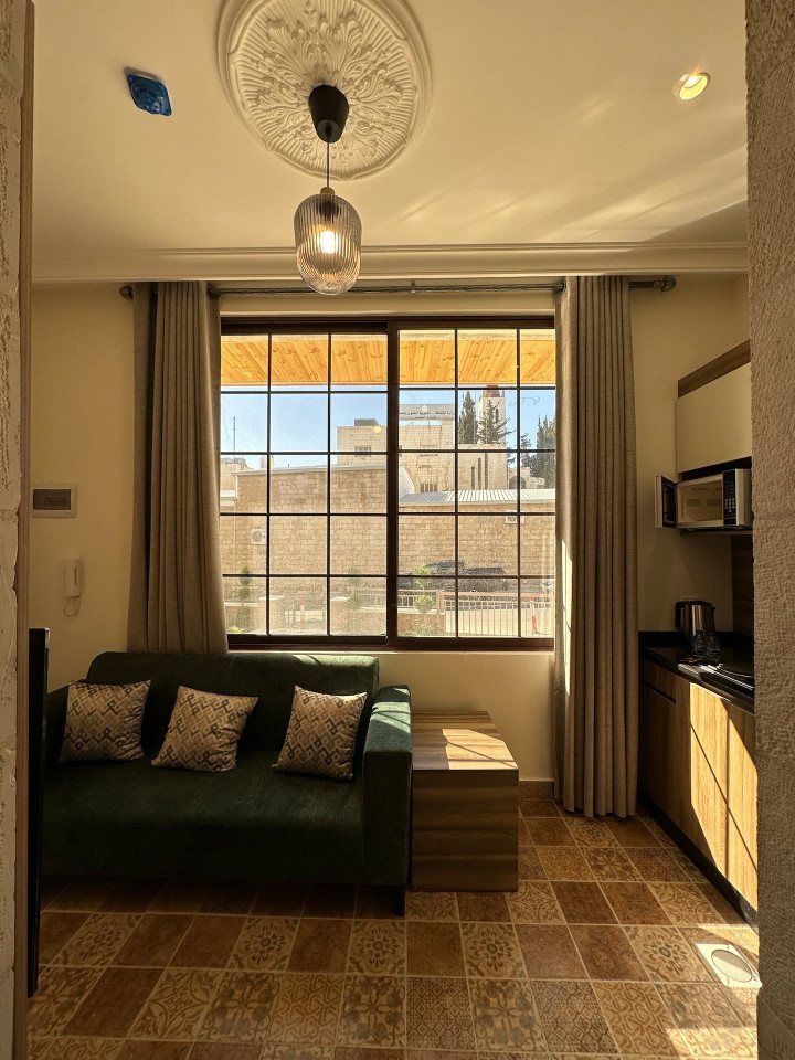 2 Min To Paris Square 4/ Antica Jabal Al Lweibdeh - Amman