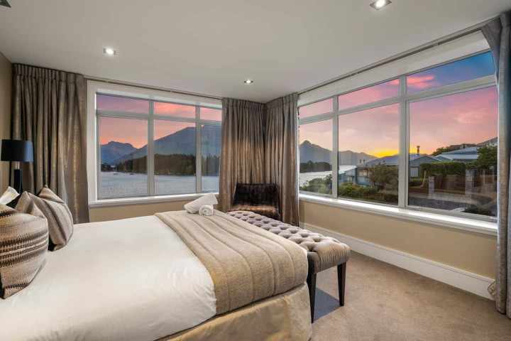 Lakes Edge Villa - Queenstown