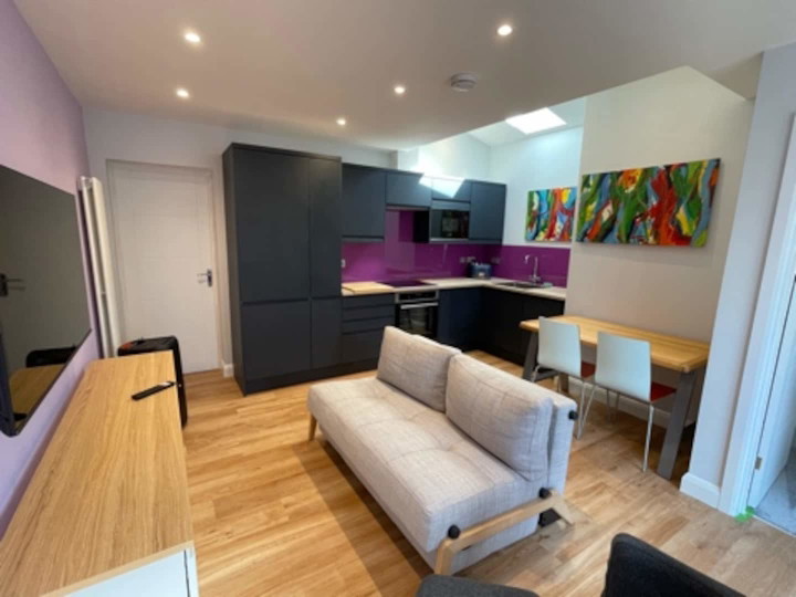 Modern 1 Bedroom Annexe In Village Location. - Hemel Hempstead