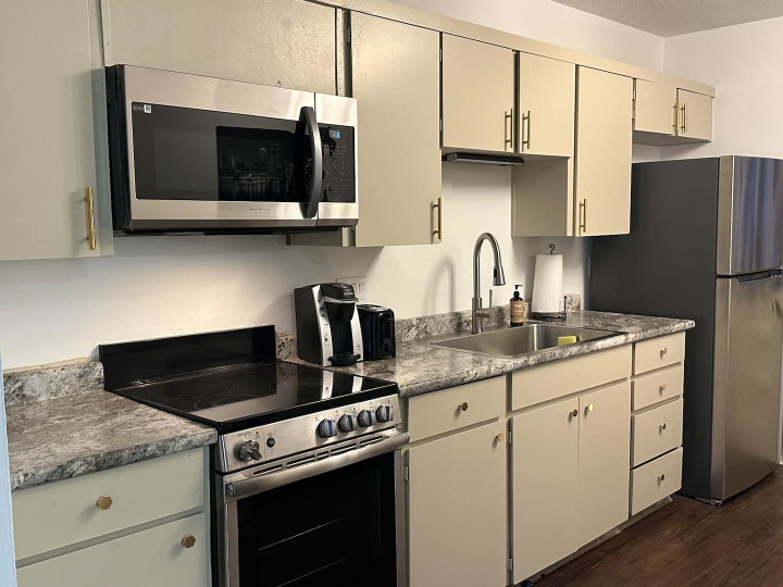 Cozy Hideaway W/ Downtown View
*Read Description - Kansas City