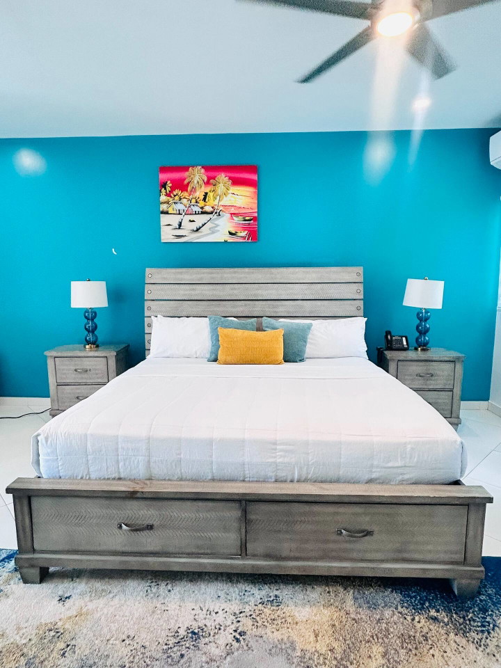 Deluxe King Bedroom With Balcony - Turks and Caicos Islands