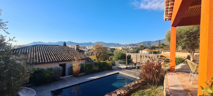 Maison Avec Terrasse Et Piscine - Cannes