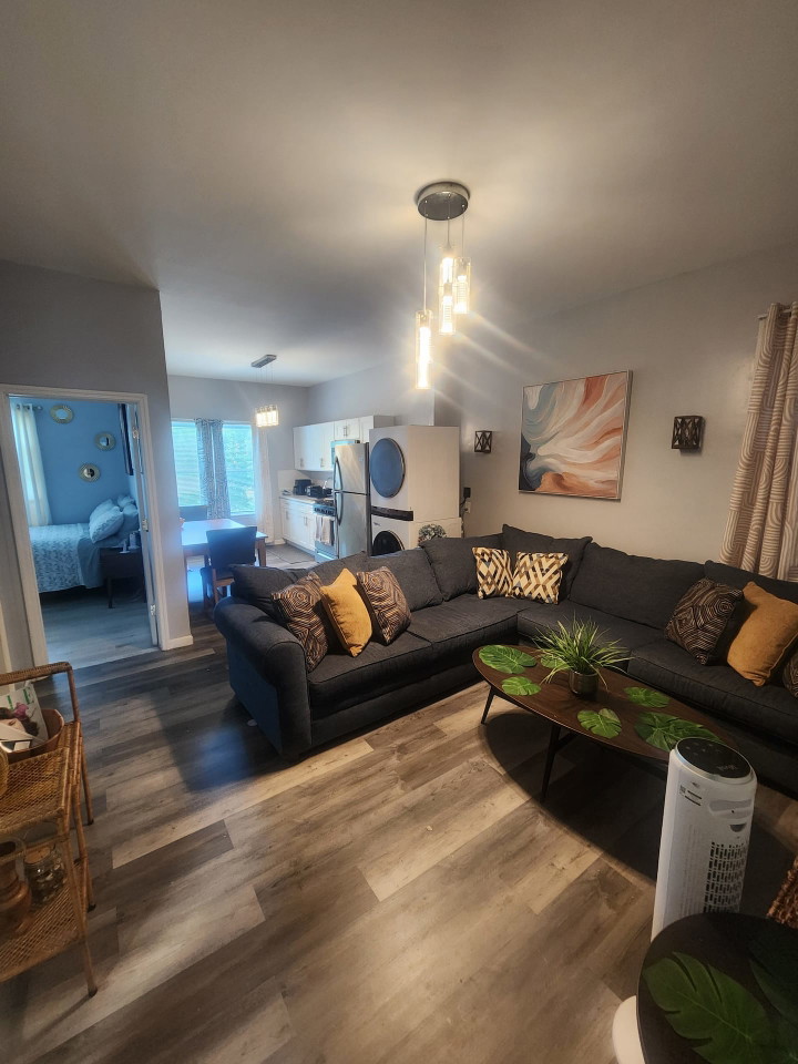 Eclectic 2 Bedroom Apartment Nyc Live Experience - Yonkers, NY