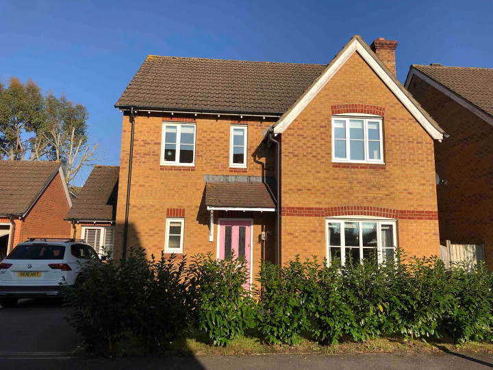 Spacious, Comfortable 5 Bed Family Home! - Frome