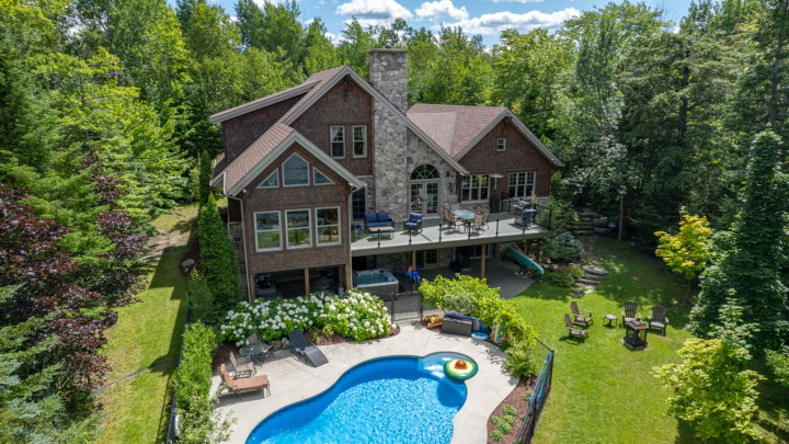 Villa Du Grand Lac | Lake Brompton, Spa & Beach - Sherbrooke