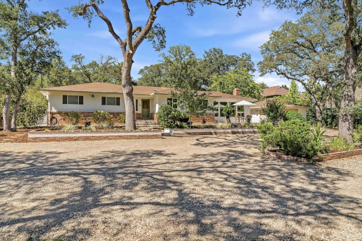Stunning 4br Estate | Secluded Folsom Getaway - Folsom, CA