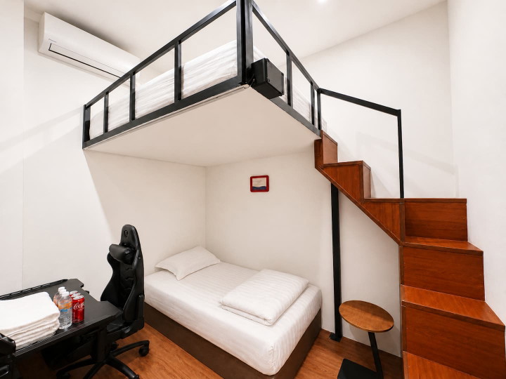 Triple Room For 3 Guests, Just Opposite Bugis Mrt - Singapour