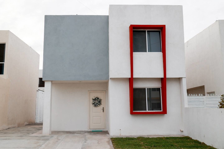 Casa Bonita, Amplia Y Segura. - Monclova
