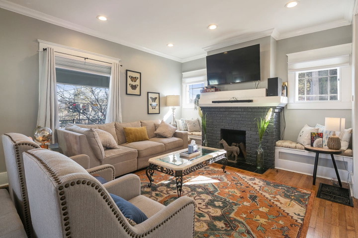 Cozy Bardstown Rd Apt | W/d, Fast Wifi, Parking - Louisville, KY