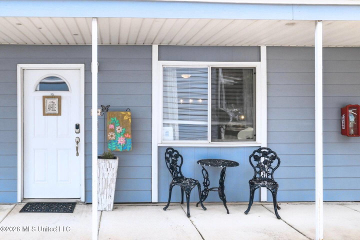 Come And "Stay Awhile" At Oak Shores - Biloxi, MS