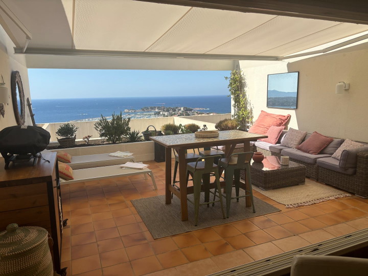 Superbe T2 Terrasse Vue Mer Piscine- Scooter - 