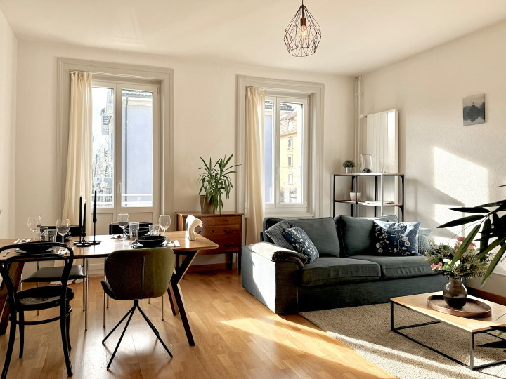 Beautiful Old Building Apartment On The 3rd Floor In The City Of Bern - Bern