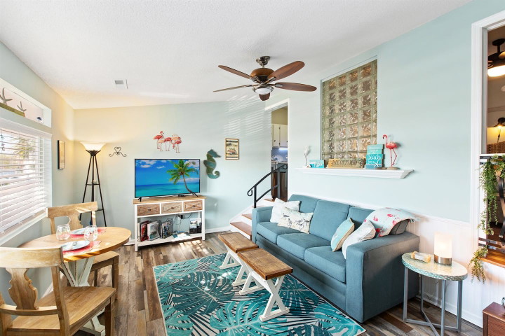 Beach Vibes #204 Beautiful 1 Bed + Sleeper, Pool - Mount Pleasant, SC