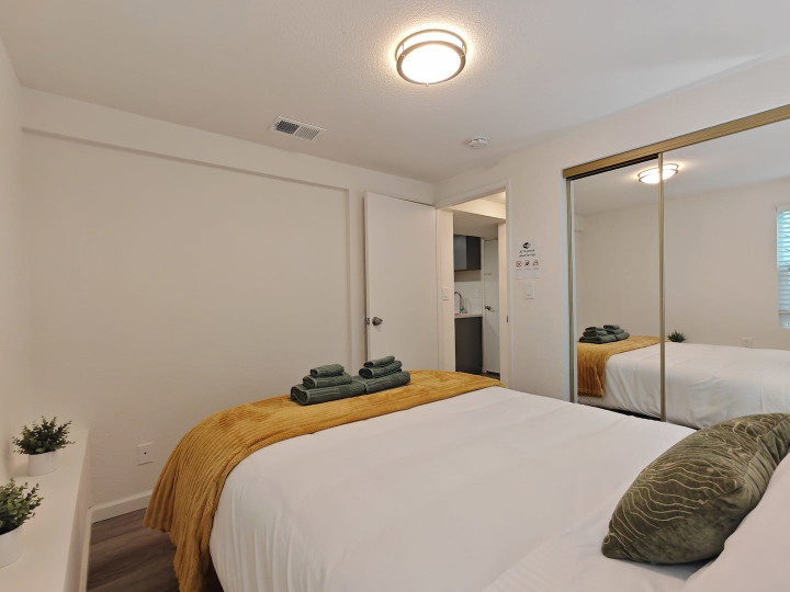 2510 - Private Ground Unit 1br + Media Room - San Francisco, CA