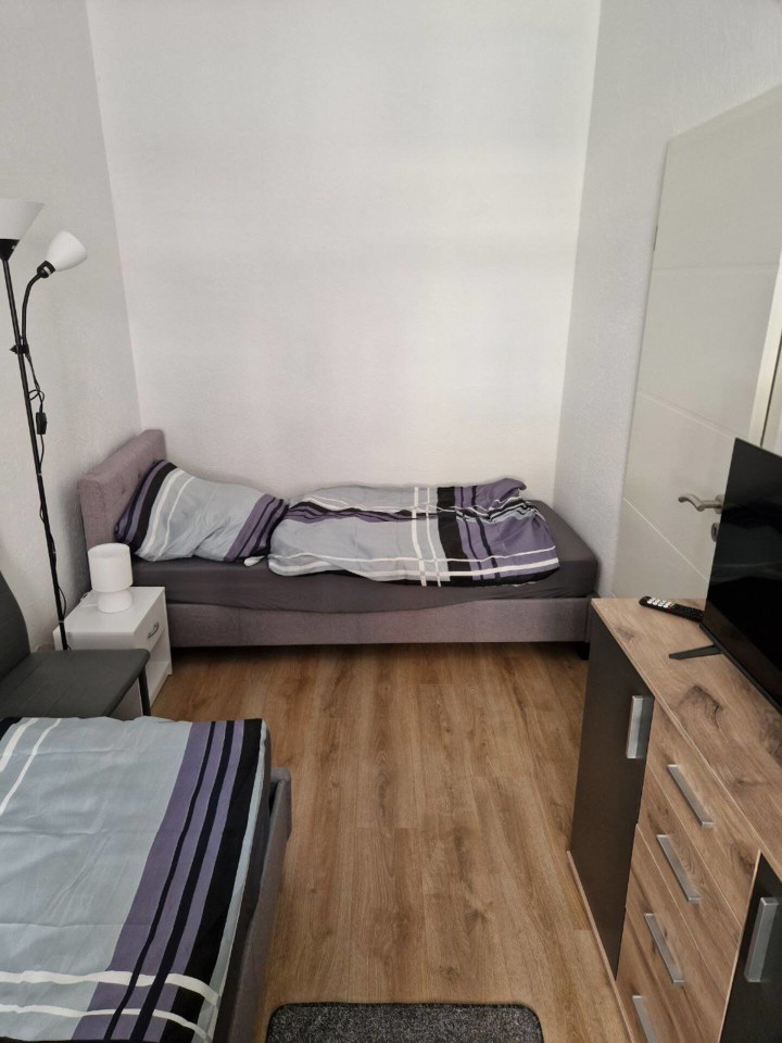 [Fg05]wohnung üR Arbeiter Im Einsatz - Freiberg