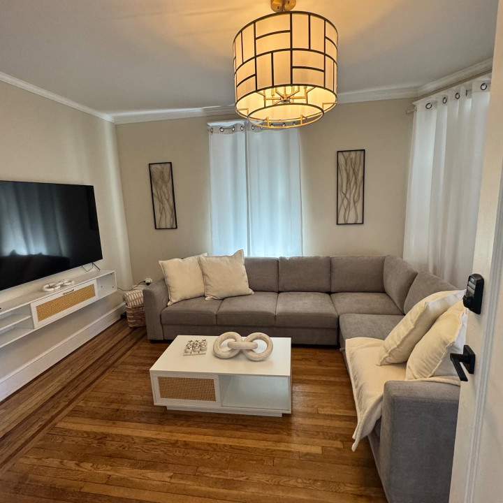 Sweet & Cozy Home | Free Parking - Englewood, NJ
