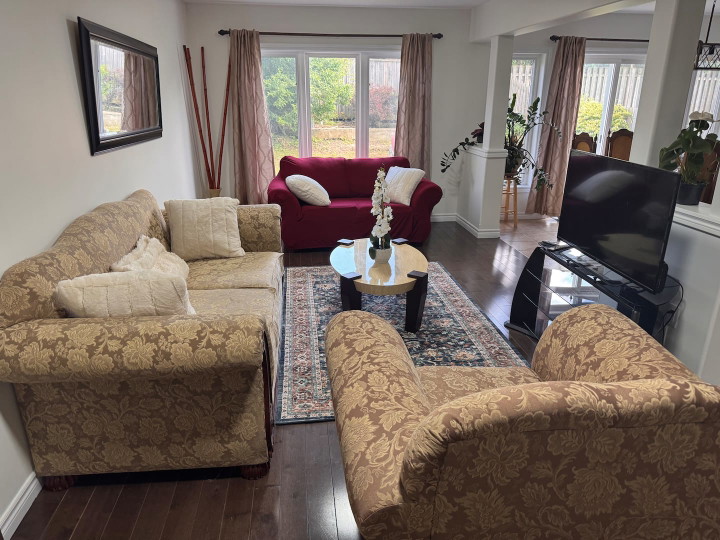 Beautiful And Spacious Home Near Guelph Lake - Guelph