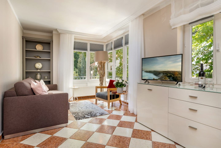 Apt 10 Wave Pool, 2nd Floor, Side Sea View, Beach Chair - Binz