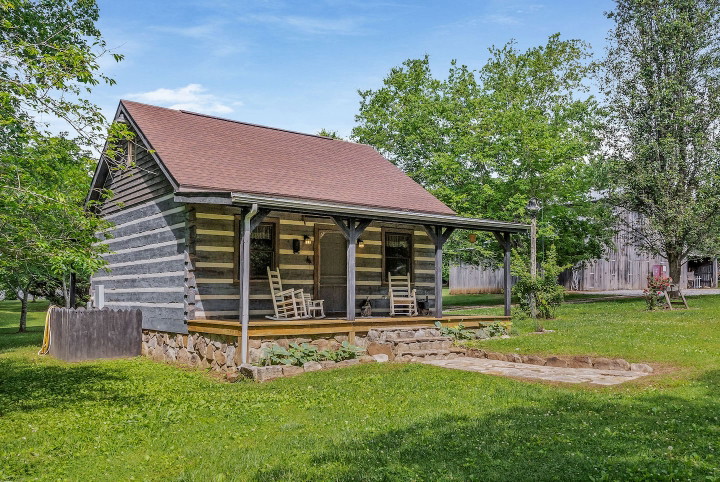 Deer's Path Cabin - McMinnville, TN