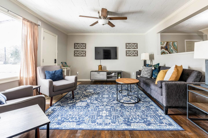 Cozy Cottage In Mid-city! Easy To Get Anywhere! - Lafayette, LA