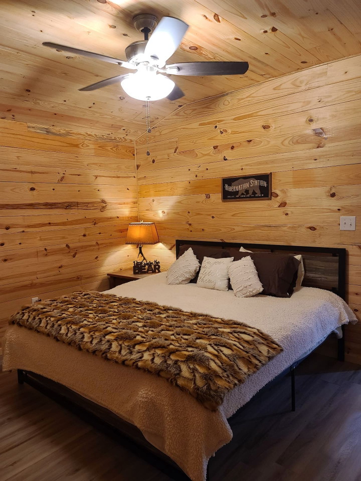 Tiny Diamond Inn Oz - Kansas (State)