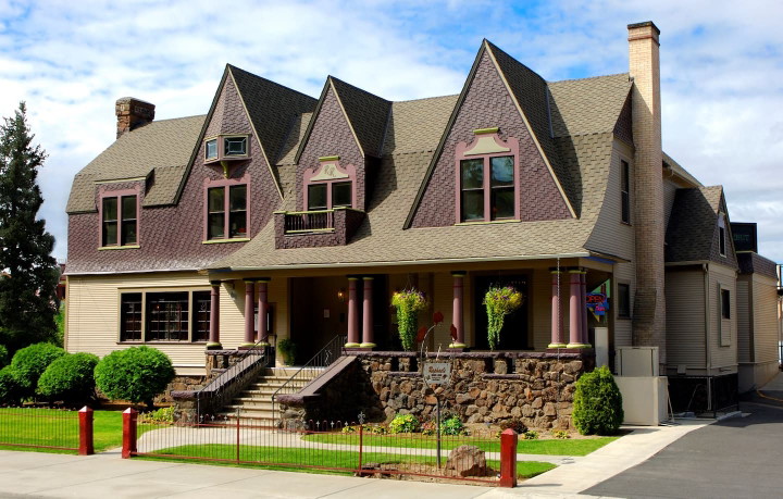 Raley Rooms (4) -Jacuzzi-fireplace-2 Decks-patio - Pendleton, OR