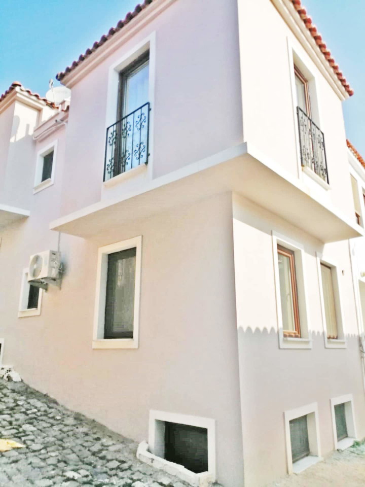 Günlük Kiralık Yazlık Ev 1 Orta Kat - Bozcaada