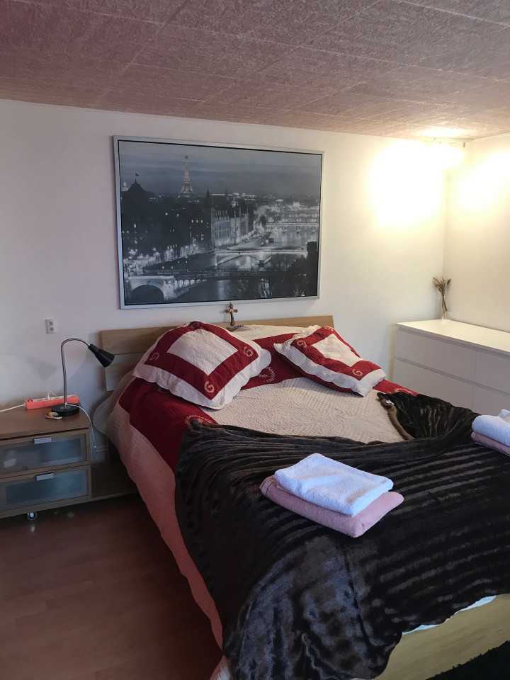 Logement 2 Chambres , Parking Intérieur - Mennecy