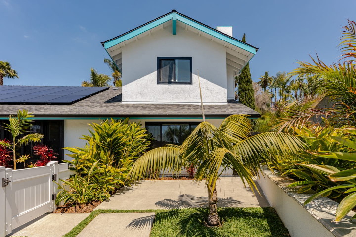 Private 1 Bedroom Townhouse W/fireplace And Patio! - Carlsbad, CA
